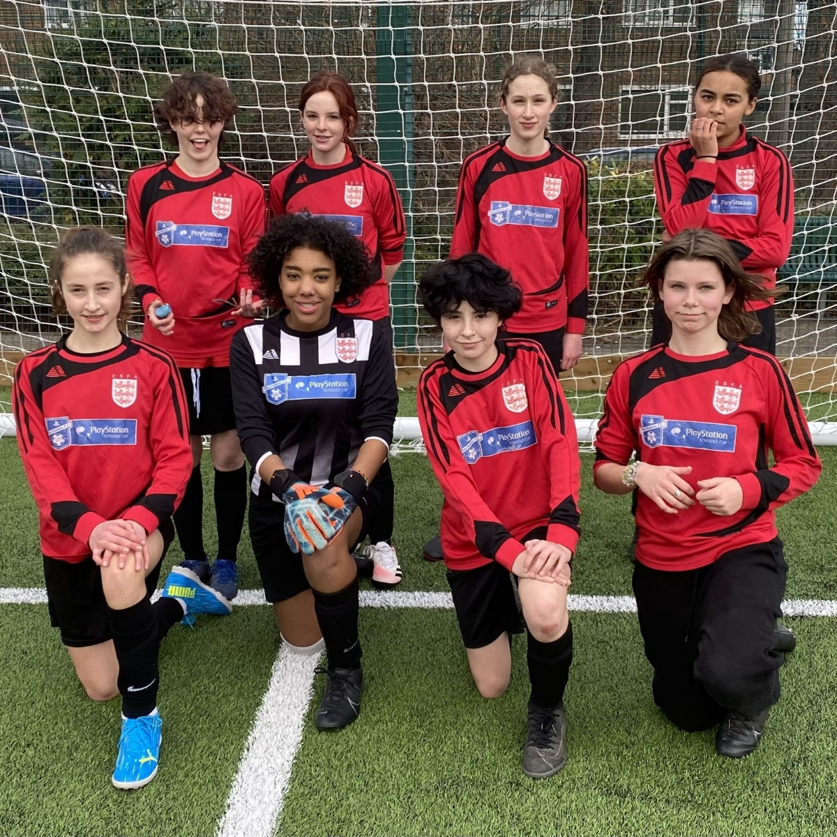 Year 7/8 Girls Football Finals @City of London Academy - The PE ...